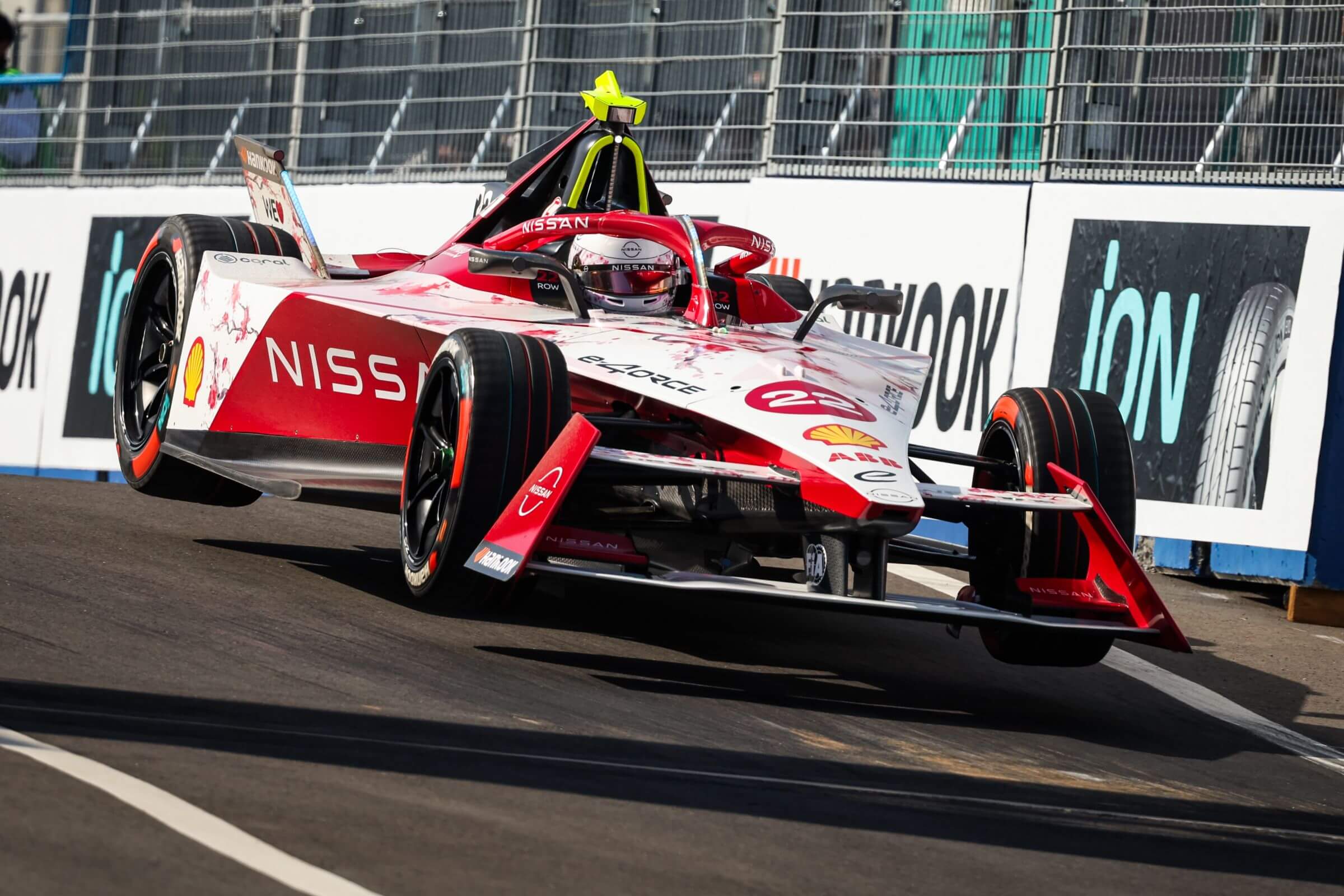 Formula E in Tokyo: Oliver Rowland secures pole position for Nissan at home race in Japan - e ...